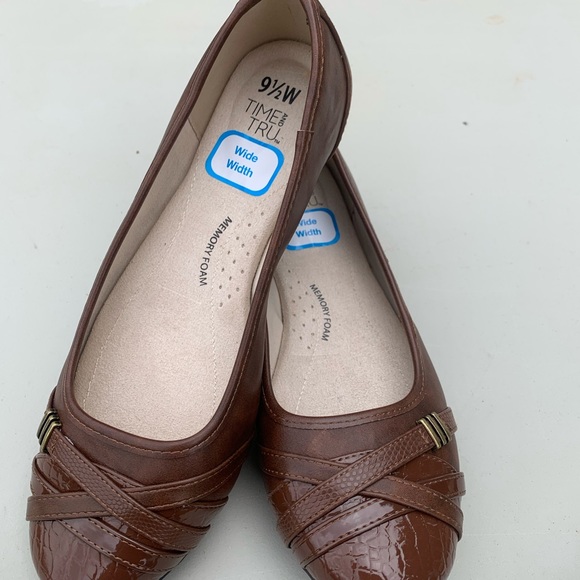 Time and Tru | Shoes | Time And Tru Womens Wide Width Buckle Toe Shoe ...